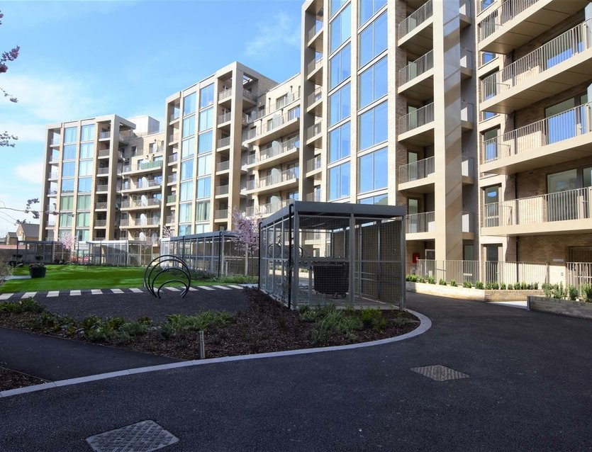 2 bedroom Apartment to rent in Garnet Place, West Drayton | Cameron